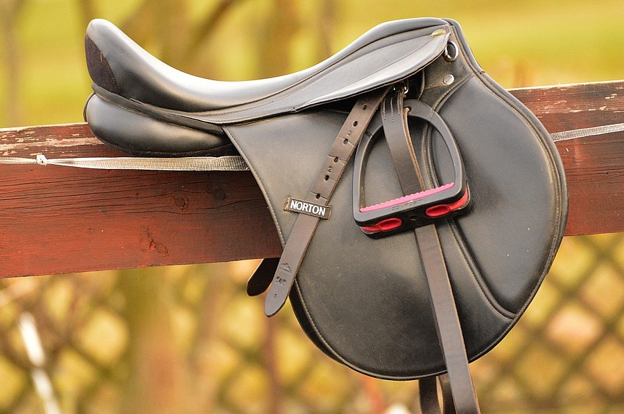 __Anglické sedlo Norton Rexine__ - Celá ČR, Prodám | ChovZvířat.cz